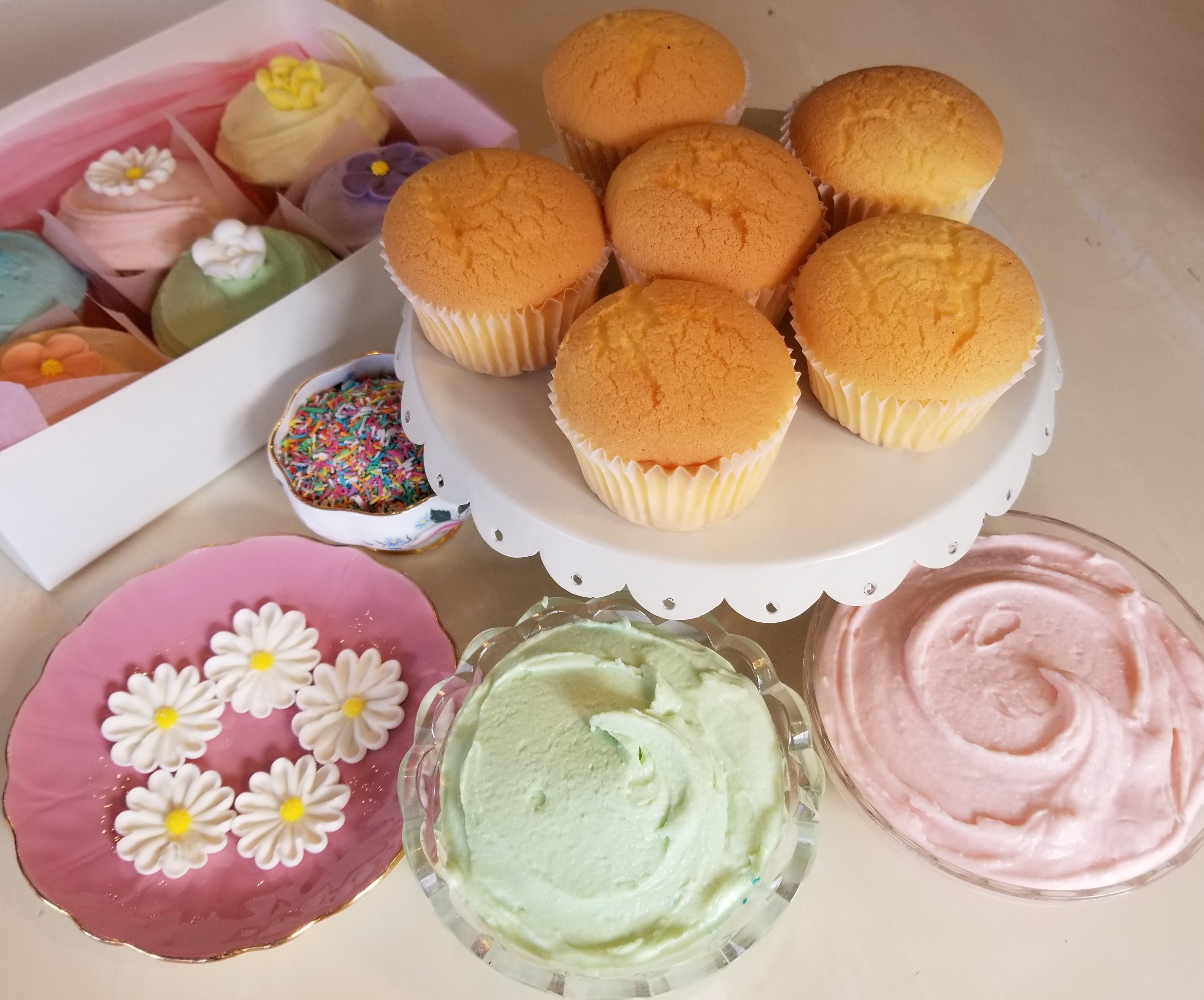 DIY Cupcake Kit - Vanilla – My Little Cupcake